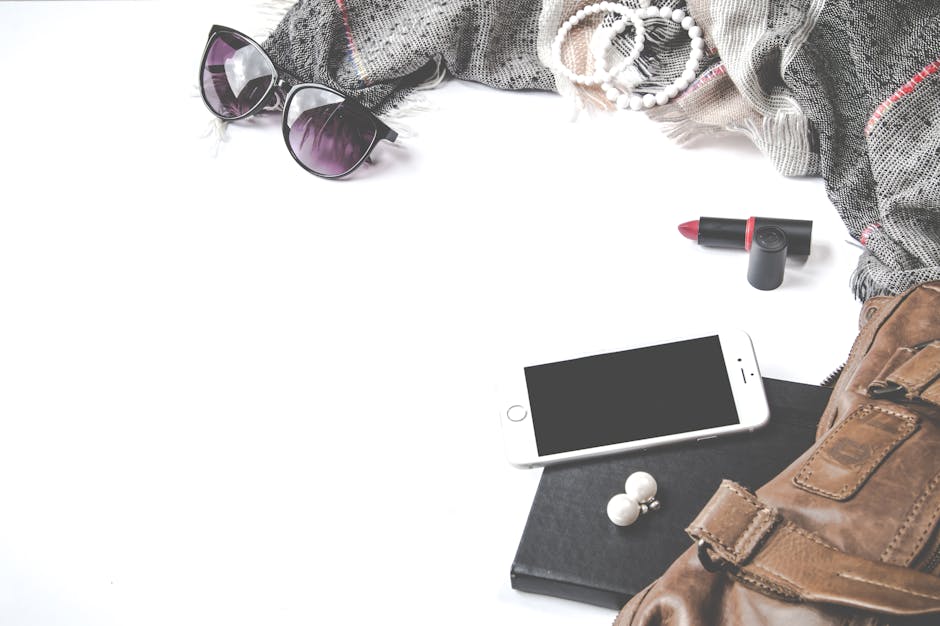 Holiday Capsule Wardrobe on a Budget: 2026 Guide | Secret Sales Blog