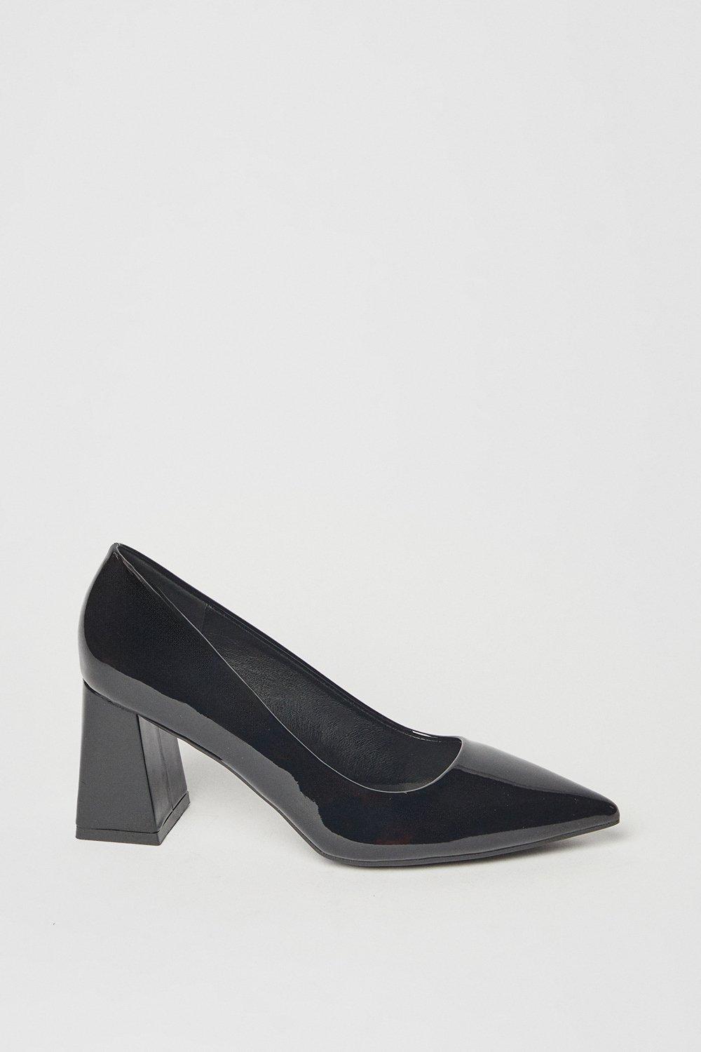 Val Patent Pointed Block heel Court Shoes