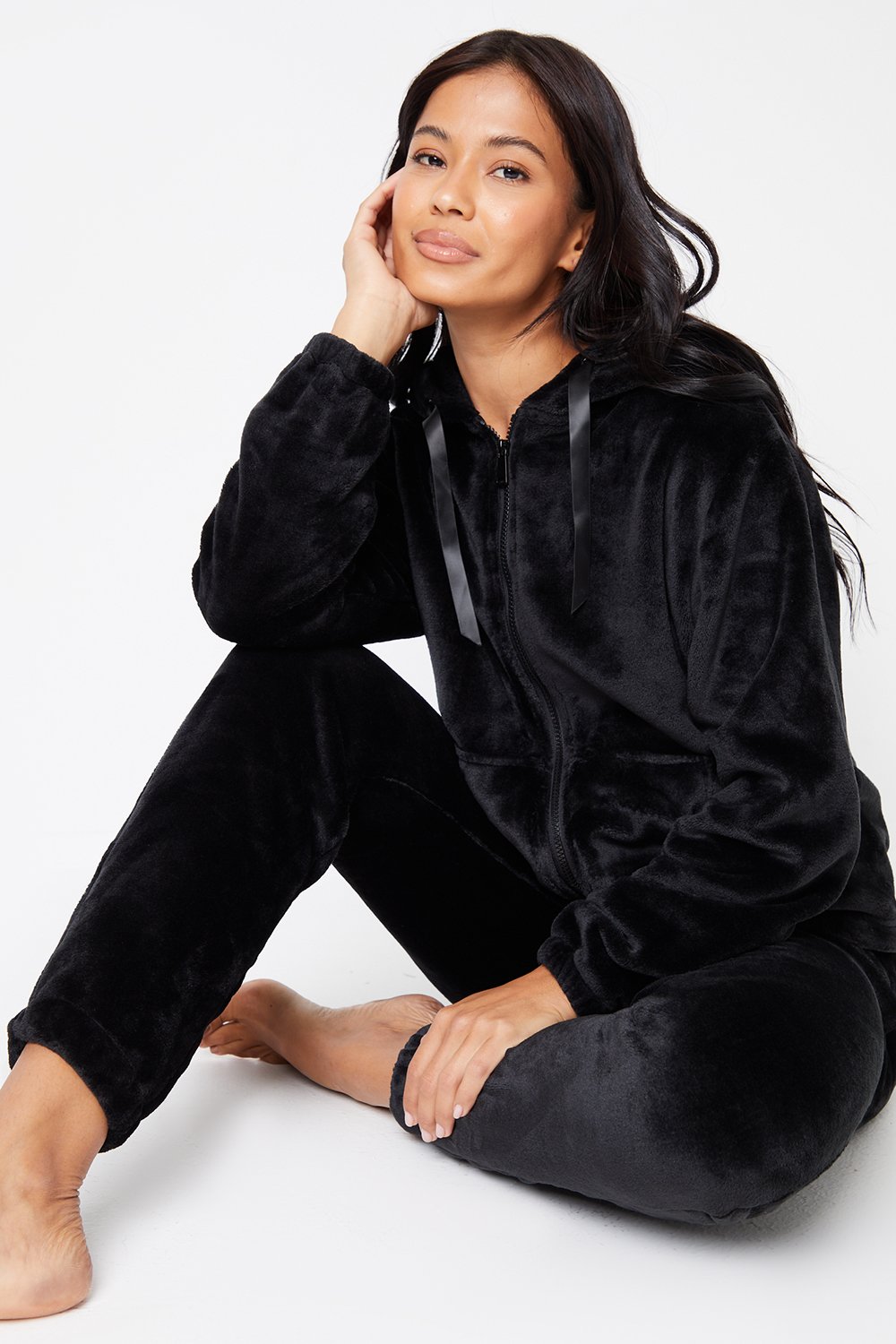 Black 'Granger' Velour Lounge Set