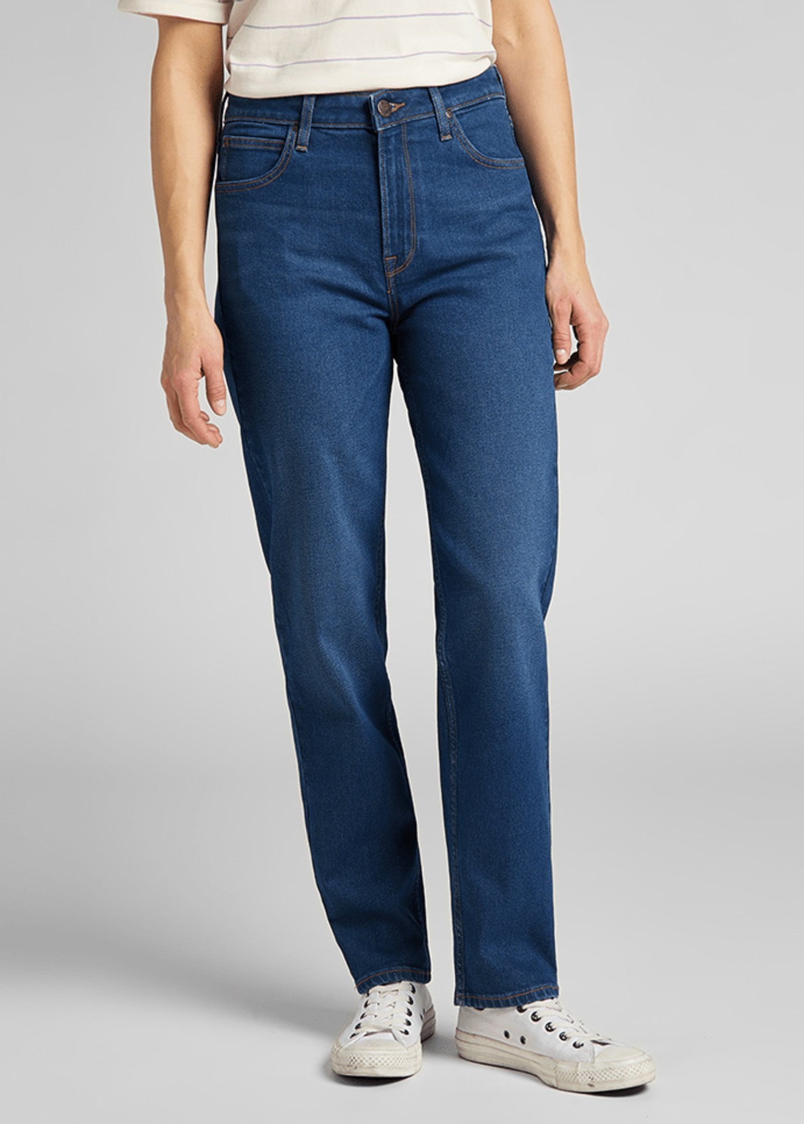 Lee – Carol – Mid Stone Sitka