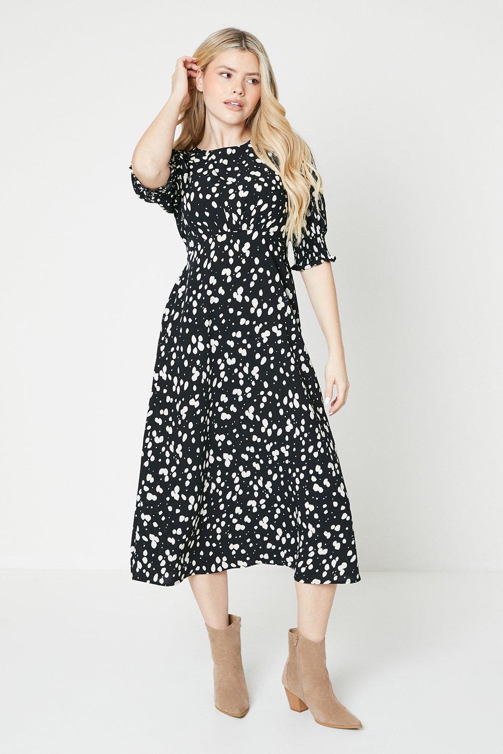 Abstract Shirred Cuff Midi Dress
