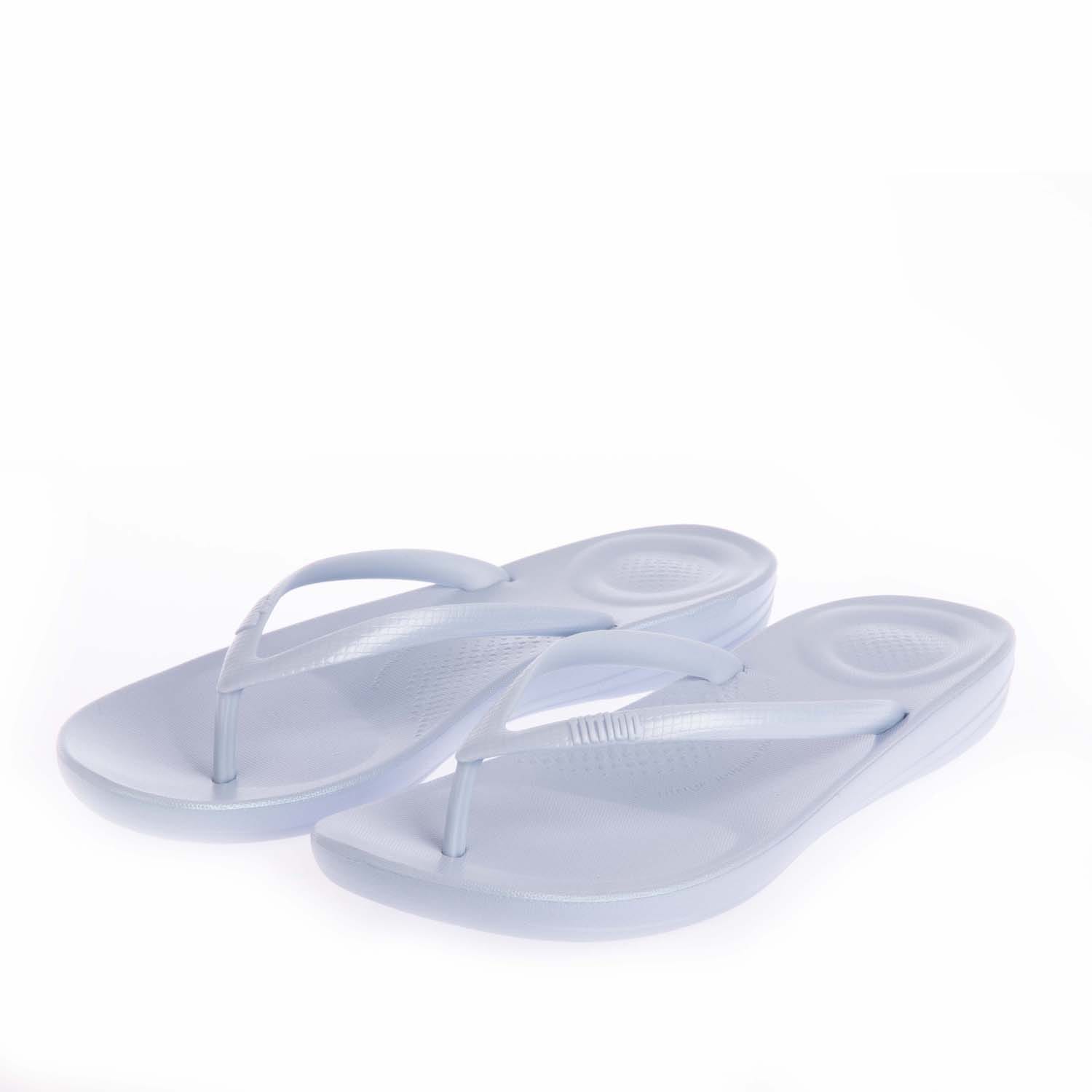 Women's Fit Flop iQushion Pearlised Ergonomic Flip-Flops in Sky Blue