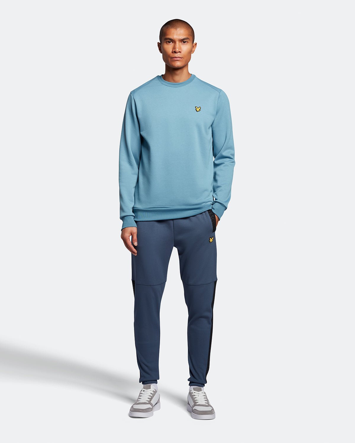 Men's Lyle & Scott Pocket Branded Trackies in Navy