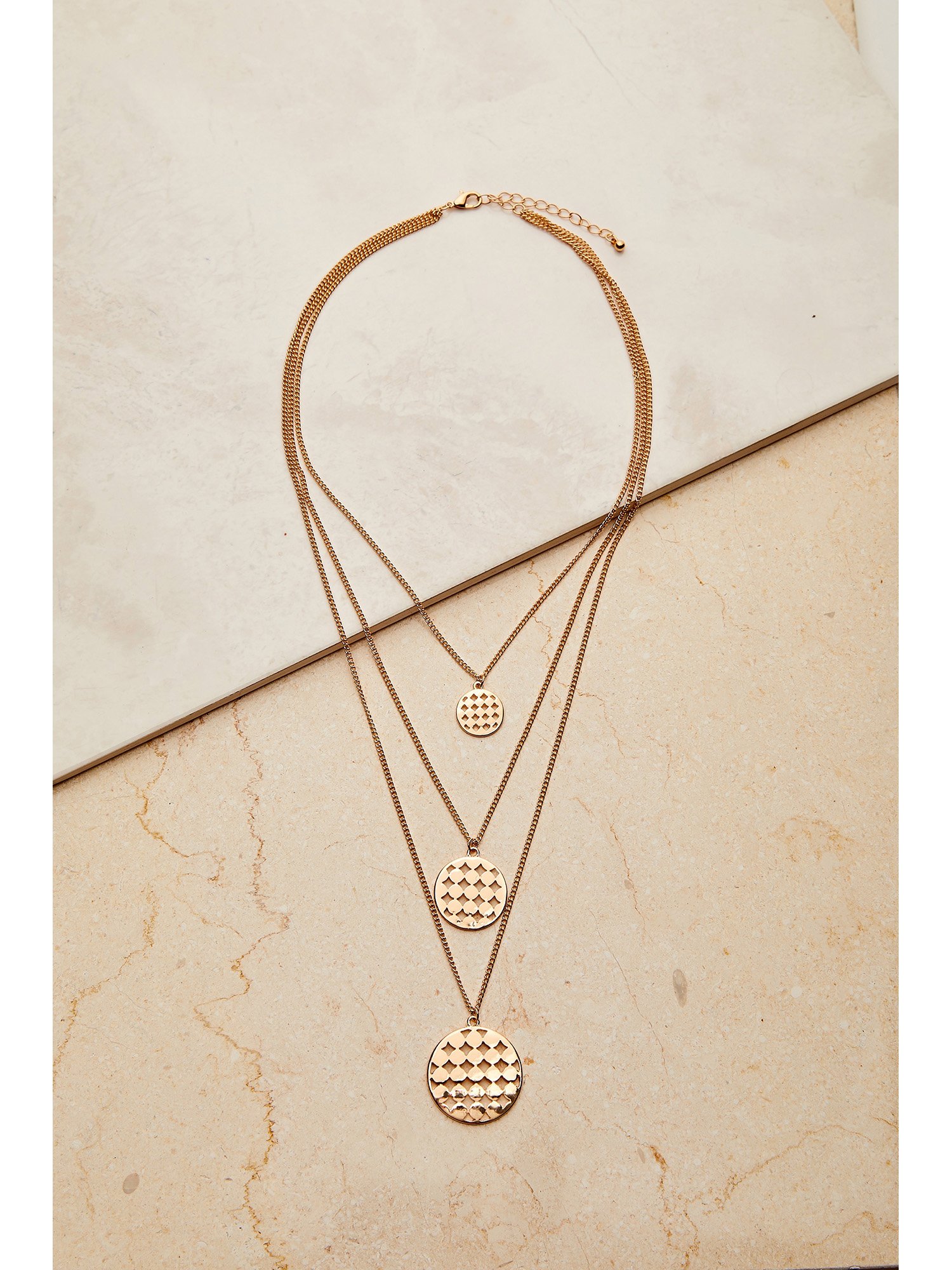 3 X Chain Necklace With Hammered Coin Pe