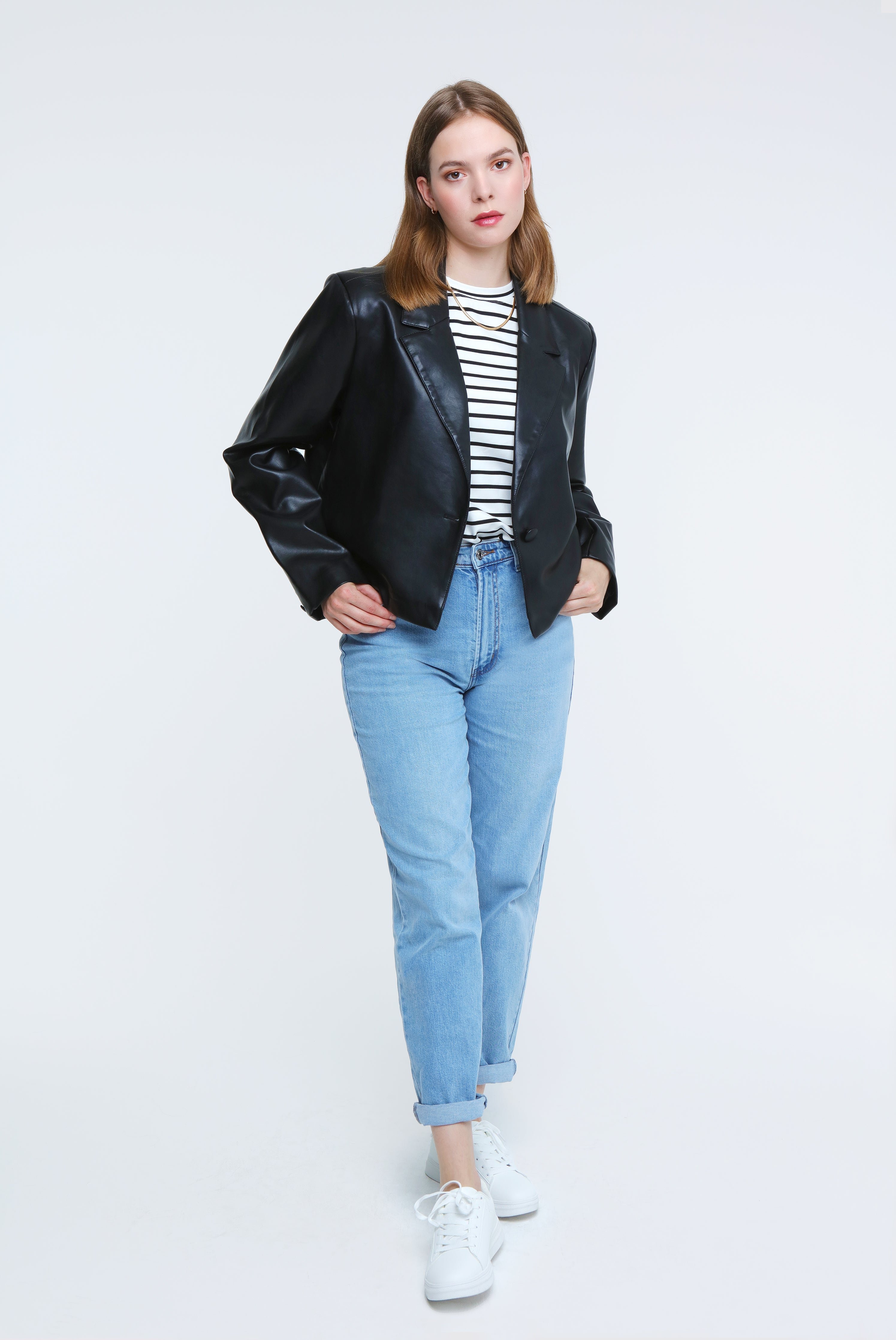 Elle Pu Jacket in Black