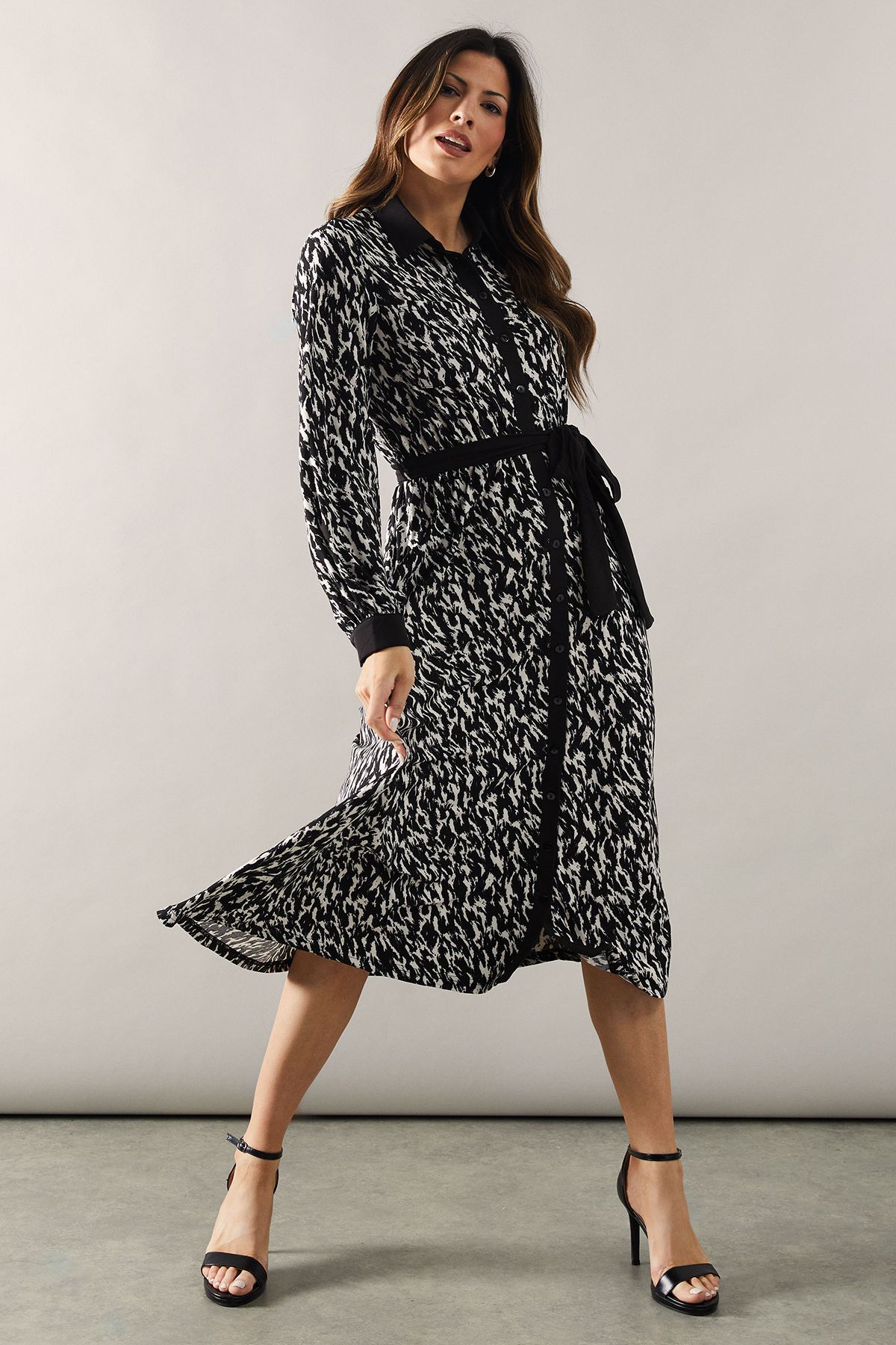 Mono Animal Contrast Collar Detail Midi Dress