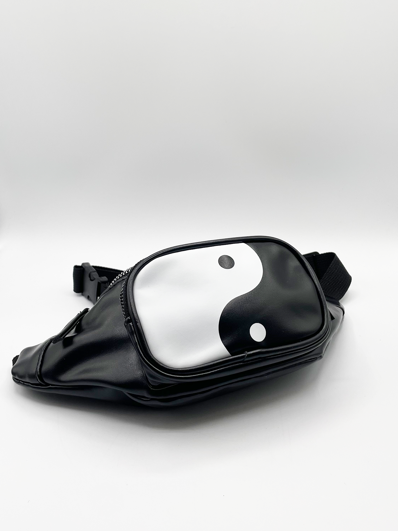 'Ying Yang' Cross Body Bag in Black & White