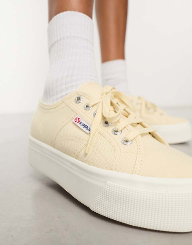 Superga 2790 flatform trainers in beige-Neutral