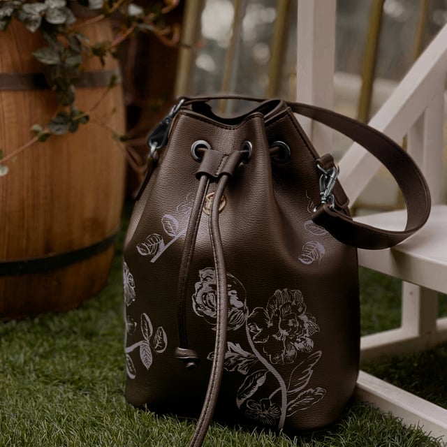 VICTORIA HYDE Coven Garden Shoulder Bag Black