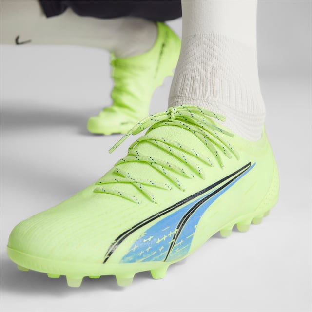 PUMA Unisex ULTRA Ultimate MG Football Boots