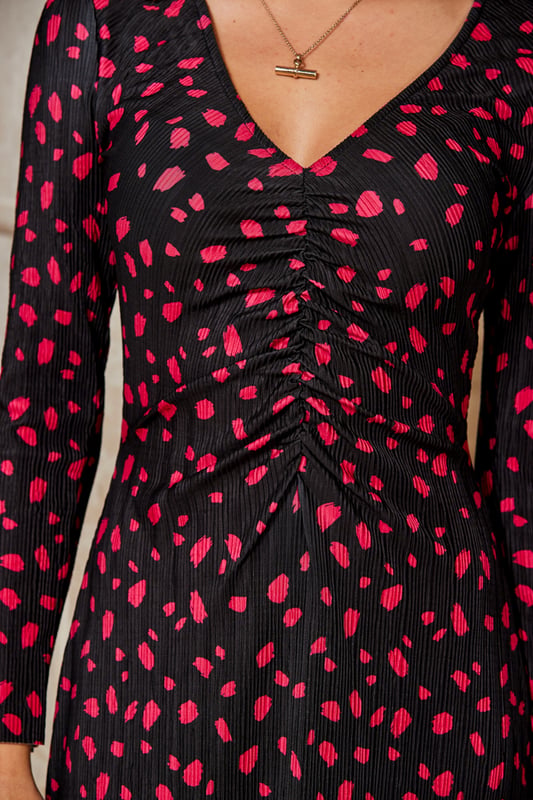 Black & Pink Fleck Print Plisse Twist Front Dress