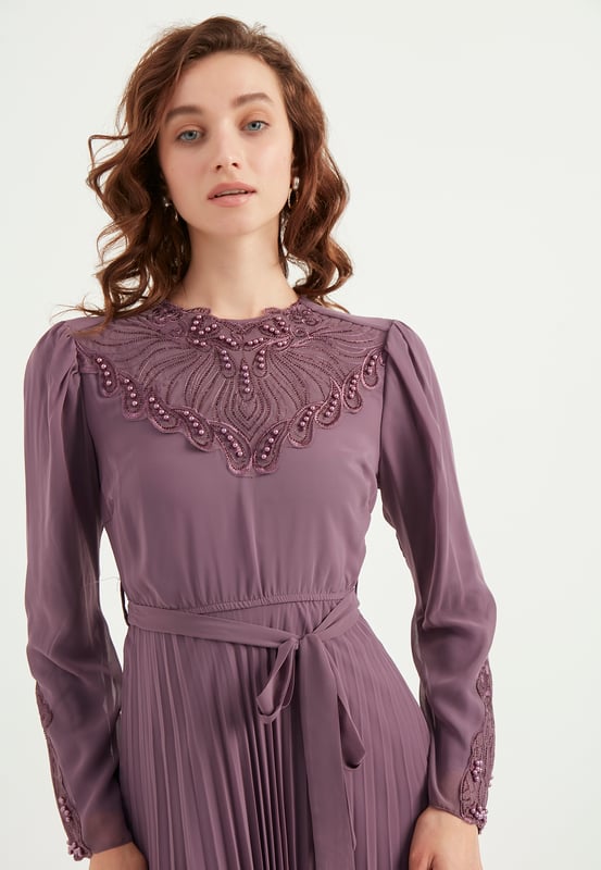 Perlenkleid