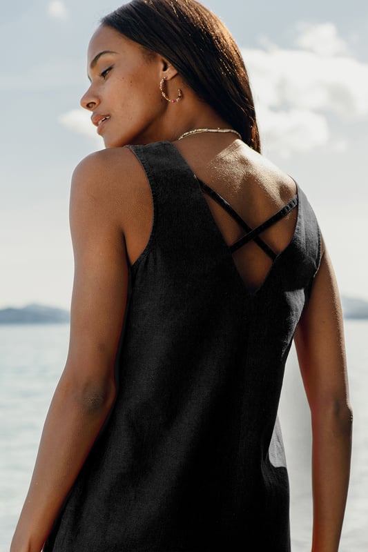 Black Linen Blend 'Peggy' V Neck Shift Dress