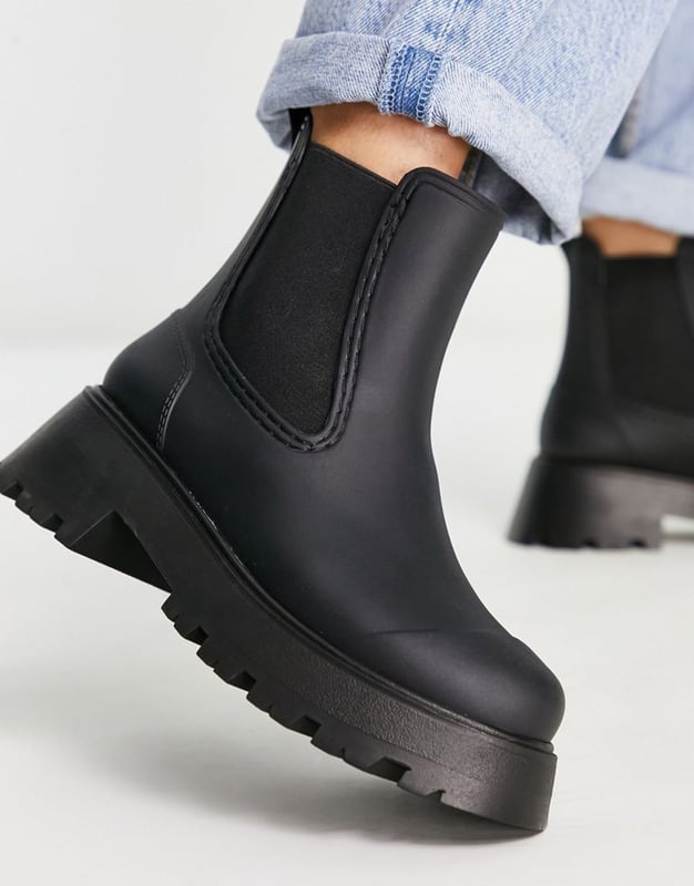 ASOS DESIGN Gemini chelsea wellie boots in black