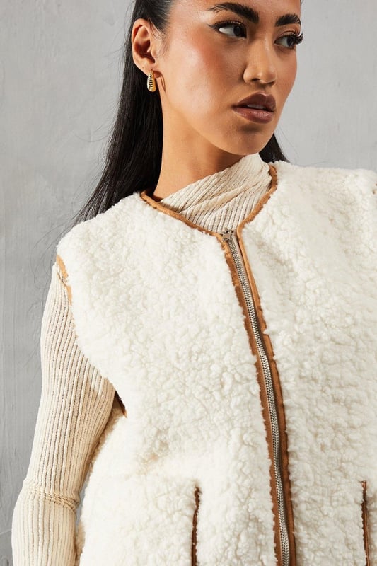 Soft Teddy Zip Through Gilet
