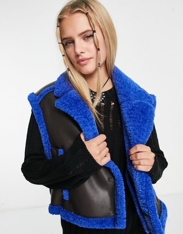 JJXX contrast faux shearling cropped gilet in chocolate & blue-Brown