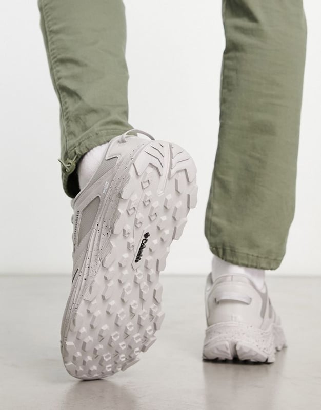 Columbia Flow Morrison Outdry trainers in slate grey-White