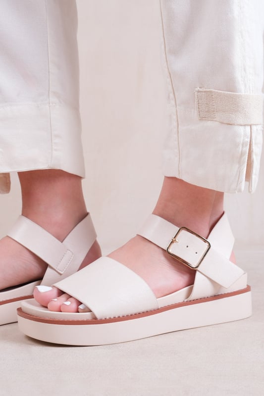 Where's That From Womens 'Phoenix' Classic Flat Sandals With Strap And ...