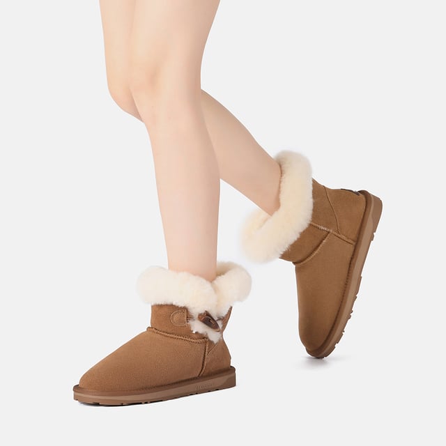 EVER AU Women Robin Horn Toggle button Mini Boots