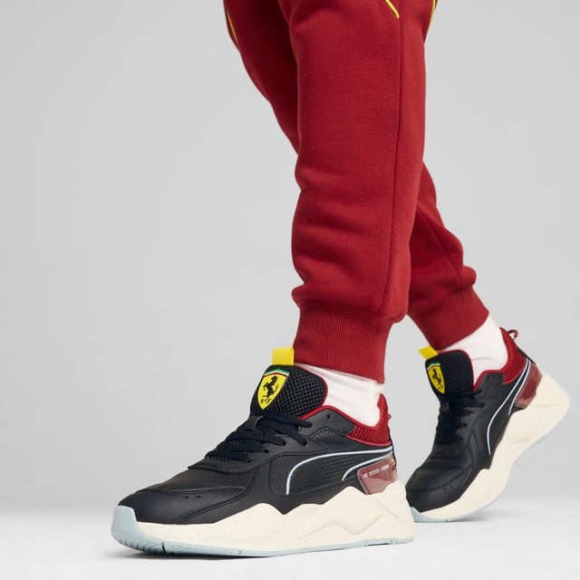 PUMA Unisex Scuderia Ferrari RS-X Sneakers