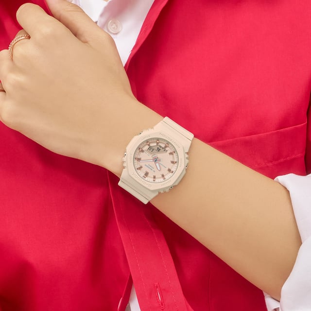 Casio G-shock Beige Damen Armbanduhr GMA-P2100M-4AER