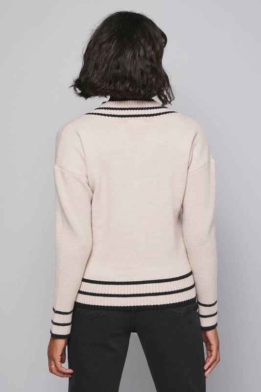 Tipped High V Neck Ribbed Jumper