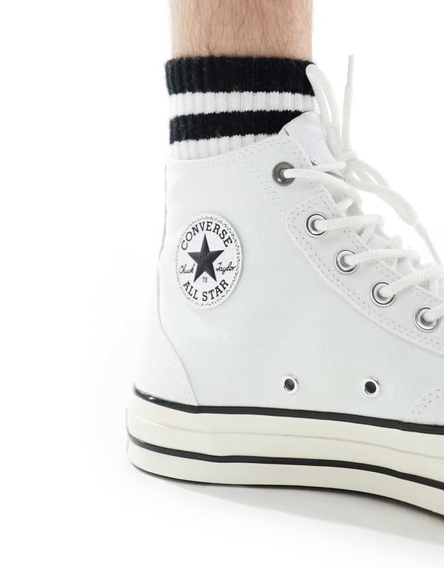 Converse Chuck 70 Hi trainers in white