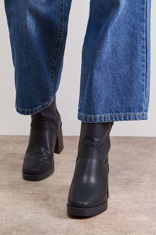 Wide Fit Carina Faux Leather Round Toe High Block Platform Ankle Boots