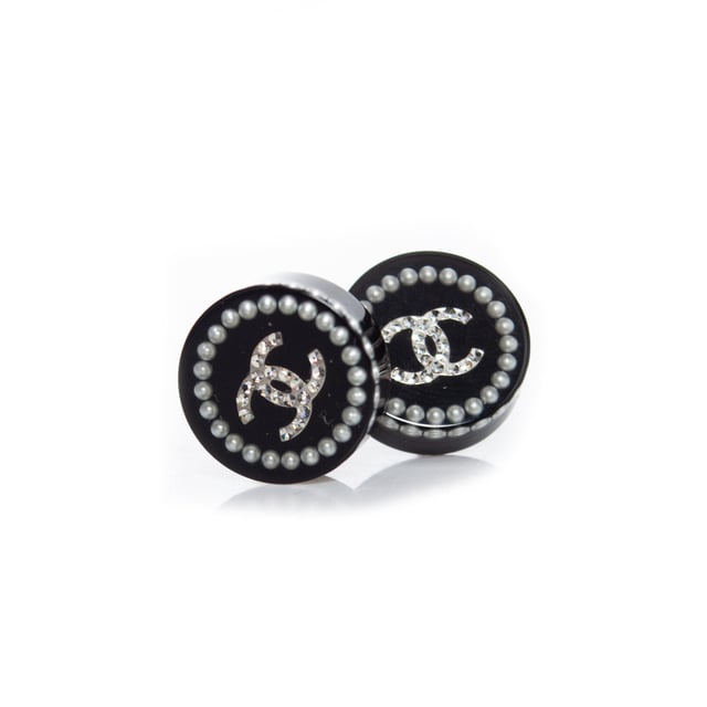 Chanel runda örhängen med pärlor och strass