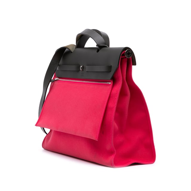 Kelly Shoulder Bag Lock Detail