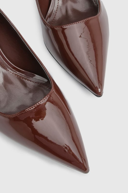 Pointed Court Heels