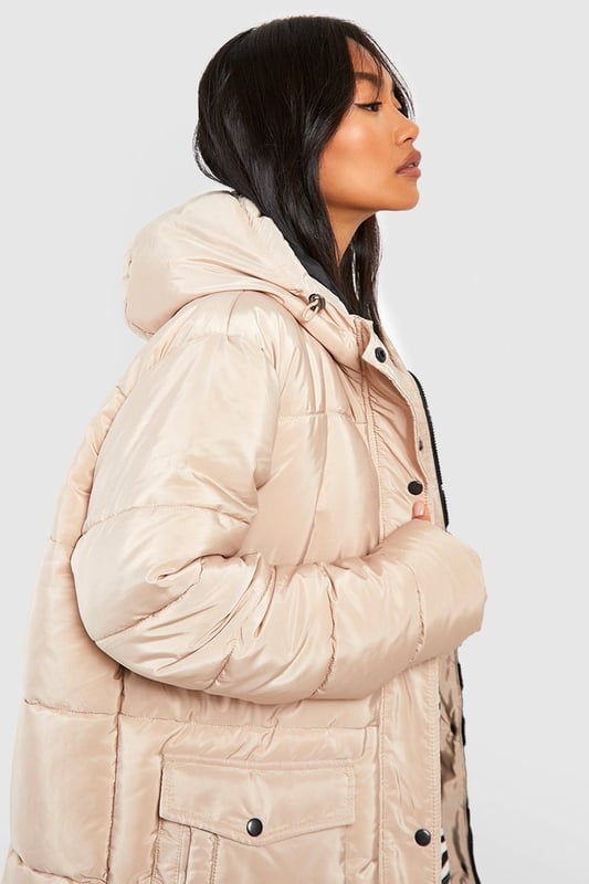 Pocket Detail Hooded Puffer Jacket