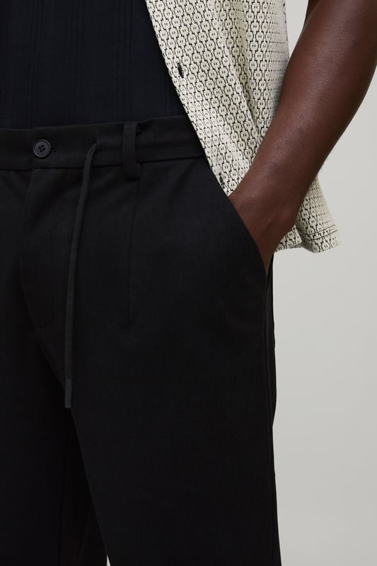 Tapered Fit Half & Half Waistband Textured Trouser